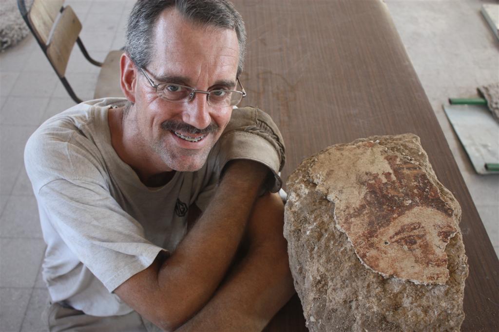 "It’s a face!" Seminary professor uncovers ancient fresco - The ...